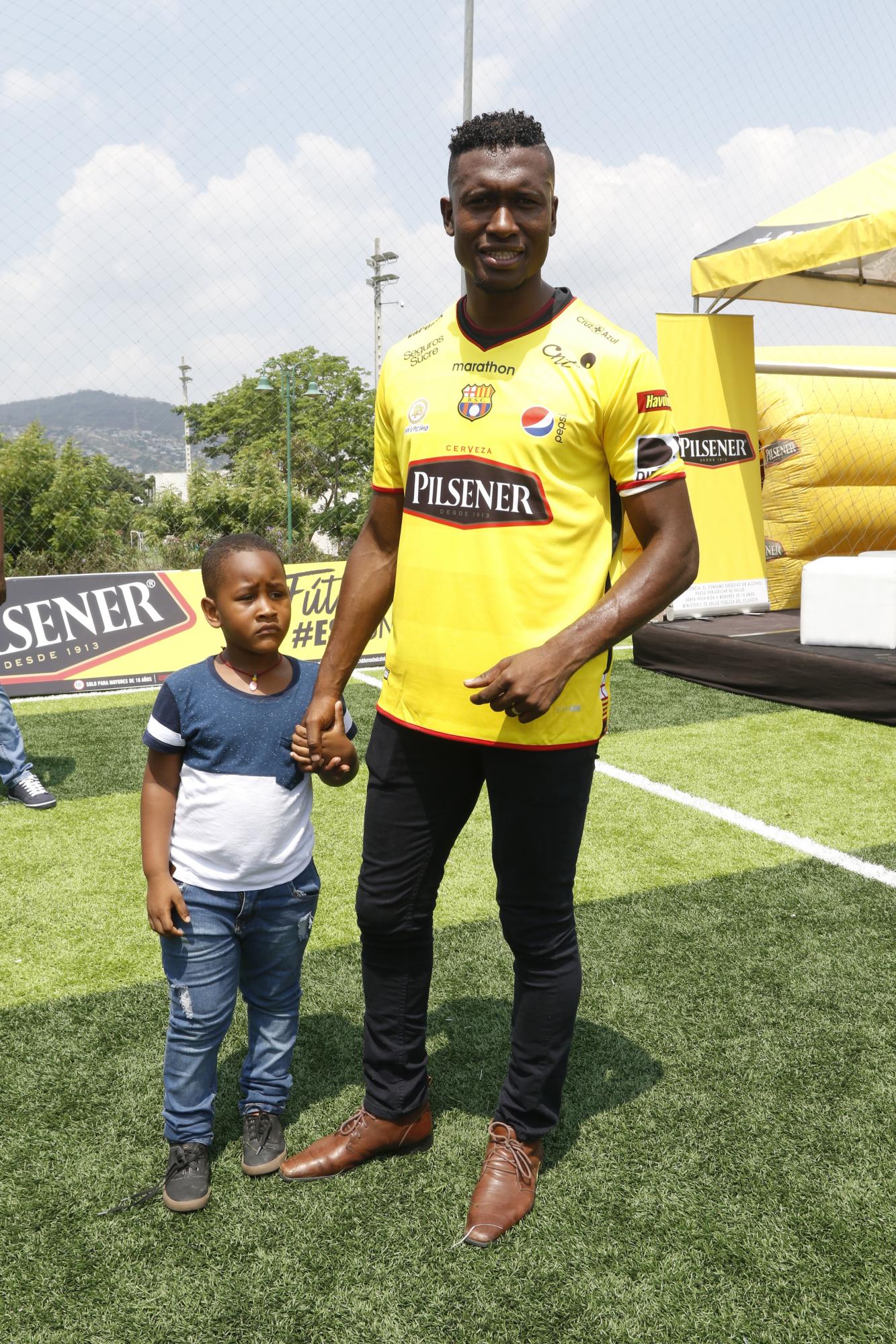 Steven Zamora se rompio los ligamentos