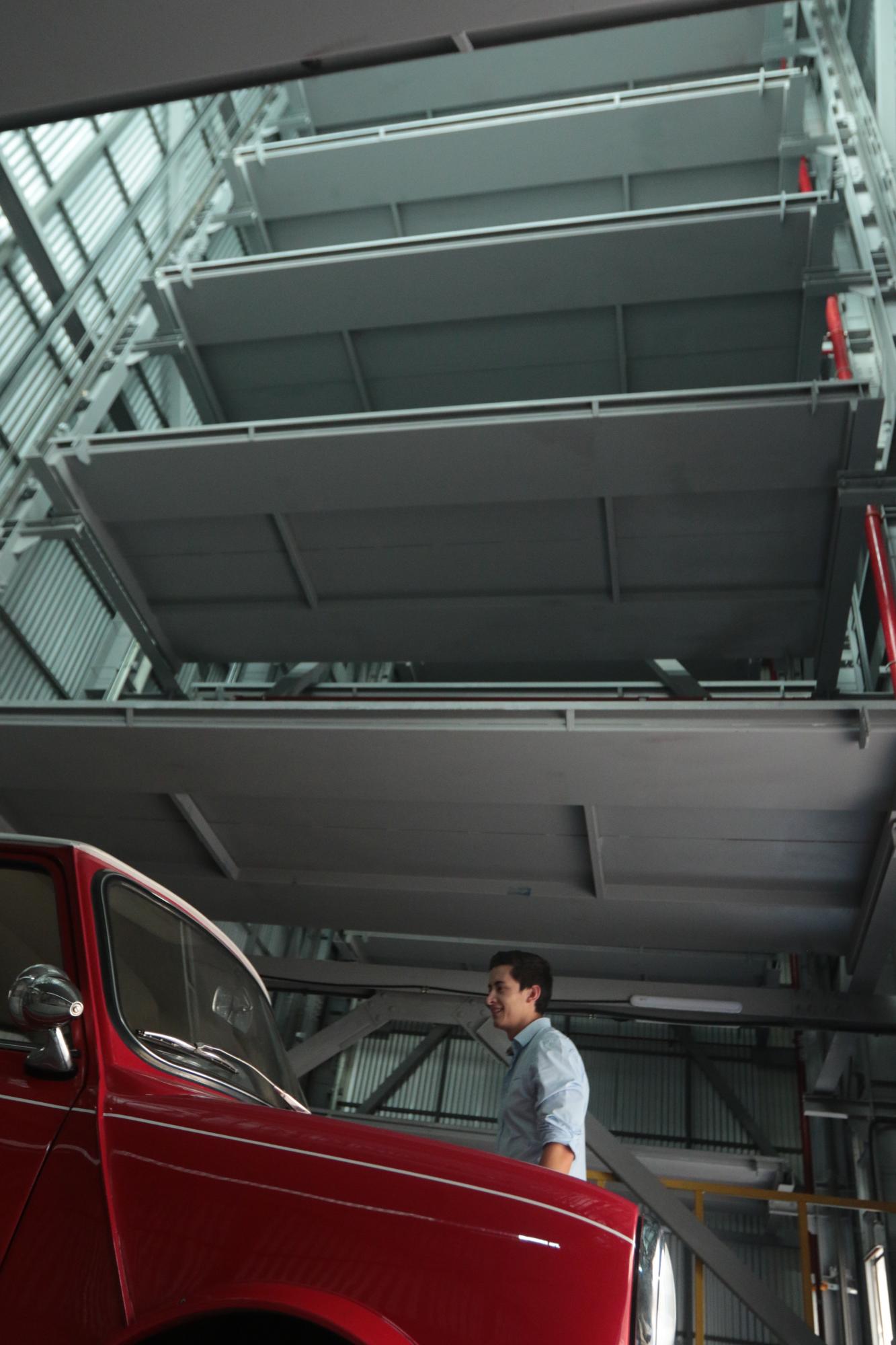 El Radisson abre el primer parqueo vertical tecnificado