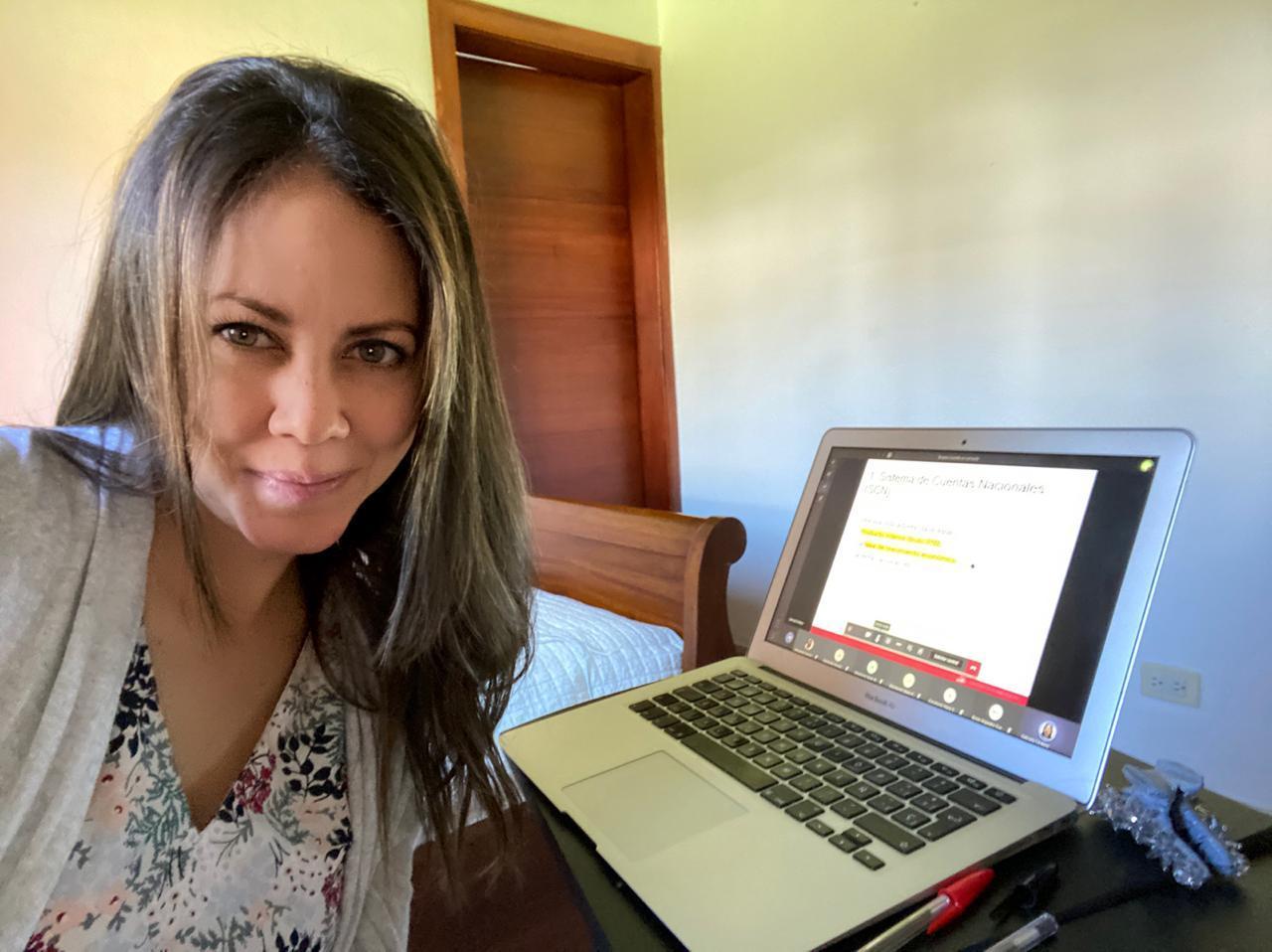 Denisse Molina en memes por quejarse del comportamiento de la ...