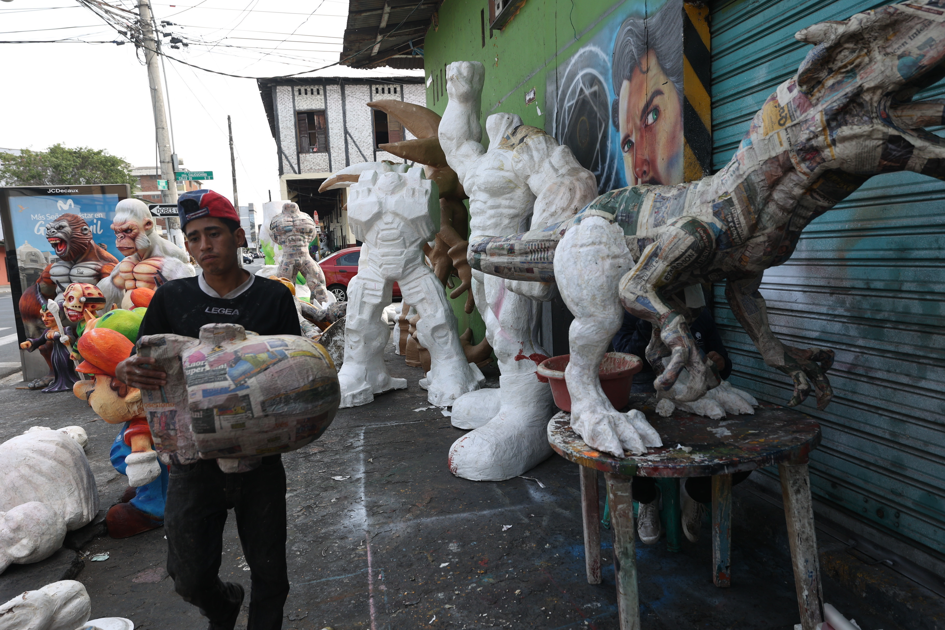 Guayaquil: Creadores de un monigote gigante son reconocidos ...