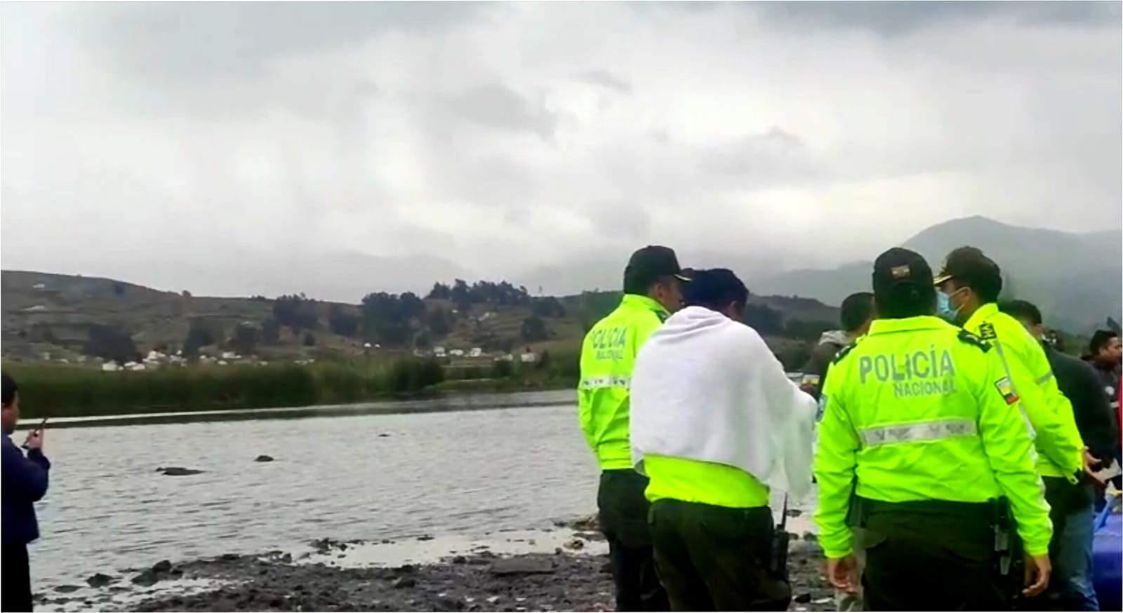 La nube del turismo inseguro se posa sobre el lago de Colta