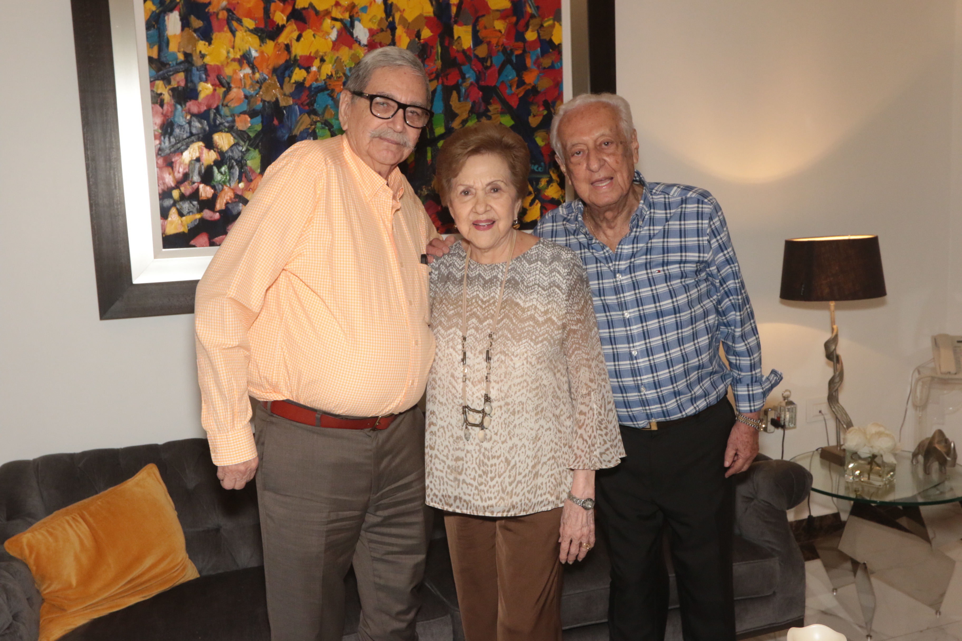 Máscaras y diversión por Alejandro Loor