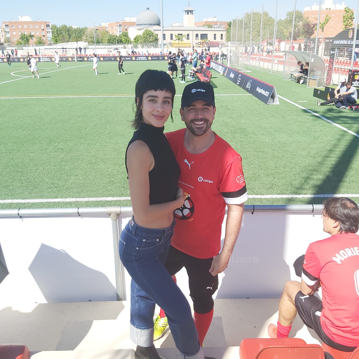 Premios Platino: Las piernas de Sebastián Yatra al descubierto