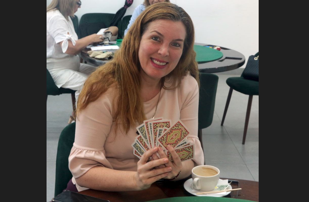 ¡Tríos, cuadras, quinas, escaleras! A lanzar las cartas