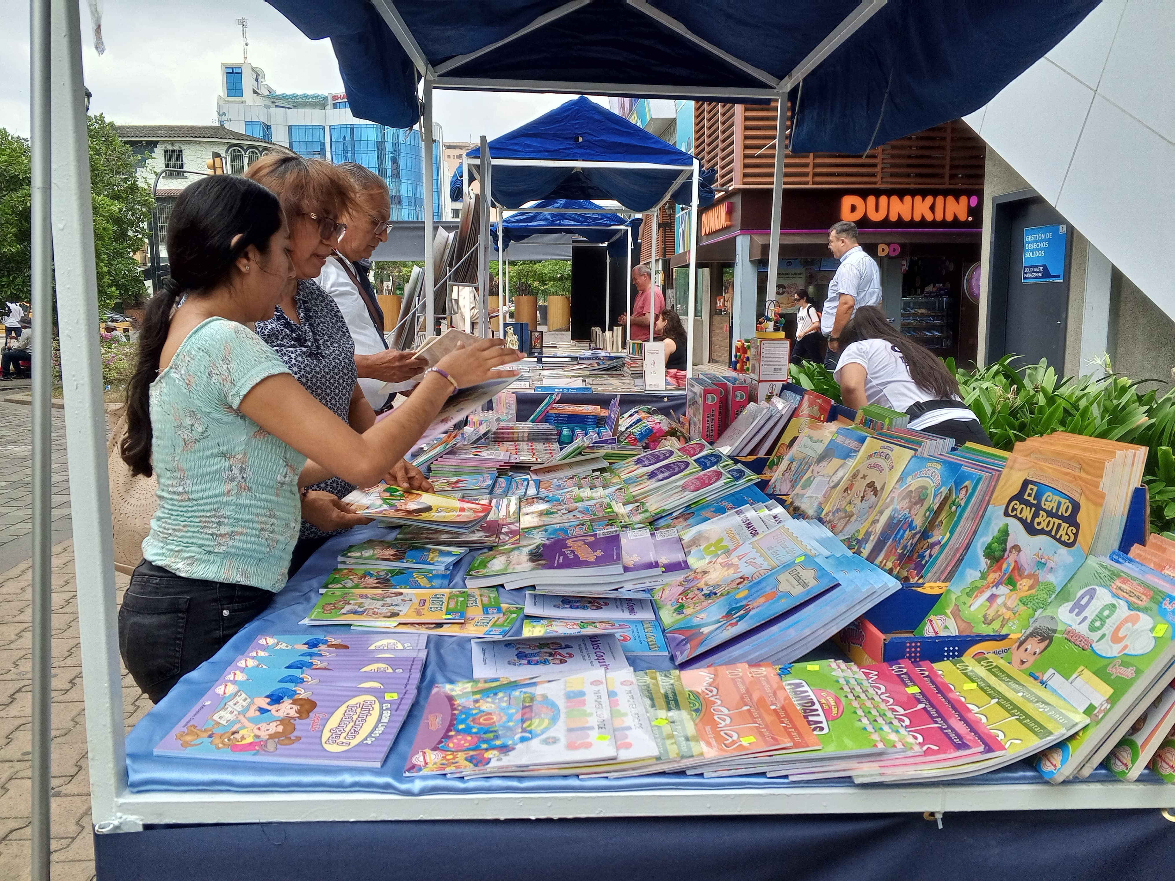 Quito vive 40 años del arte de calle nacional