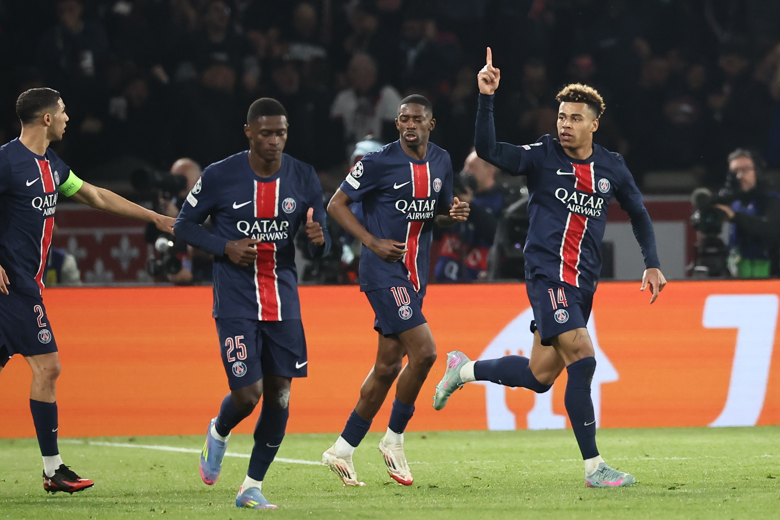 PSG gana 3-1 al Aston Villa con Willian Pacho, soñando con la gloria en ...