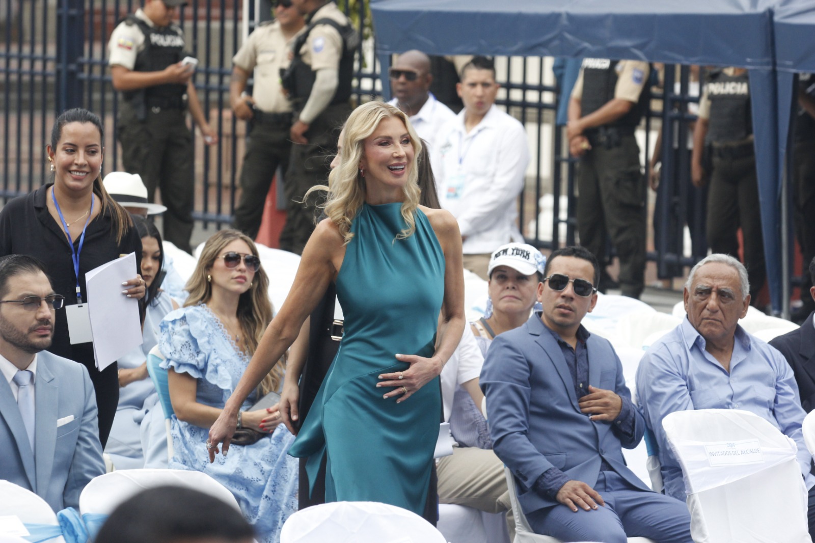Teresa Arboleda acertó con su look en la sesión solemne por fiestas de ...