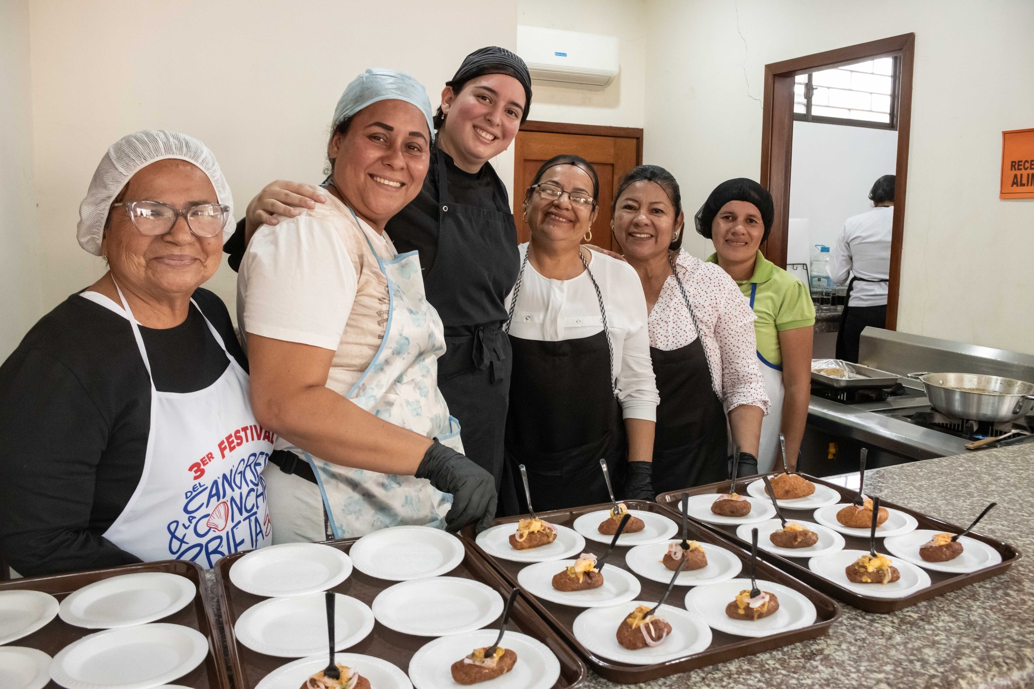 Salesianos celebran con fervor la canonización de Santa María Troncatti