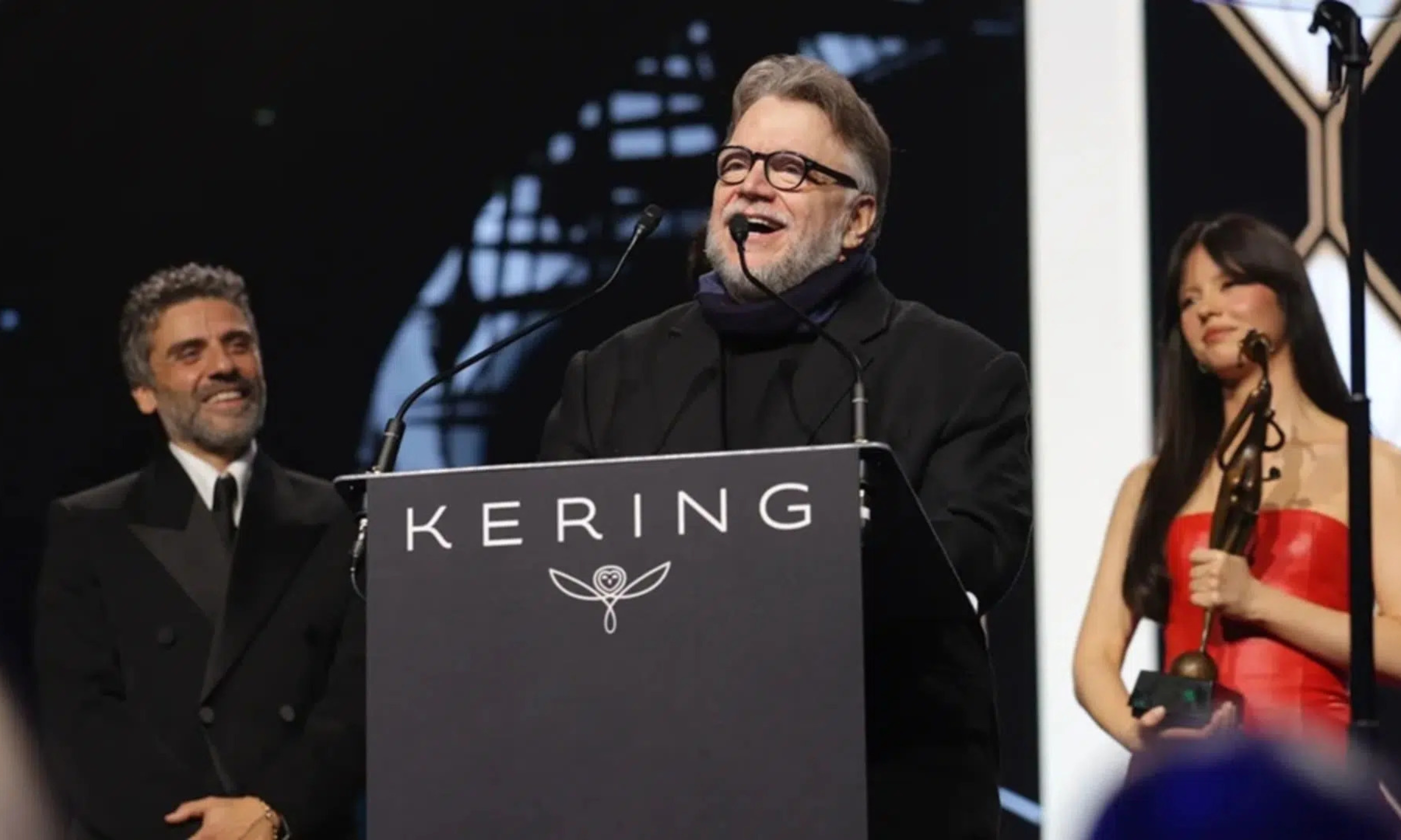 Guillermo del Toro llora la muerte de su hermano en el Festival de Cine ...
