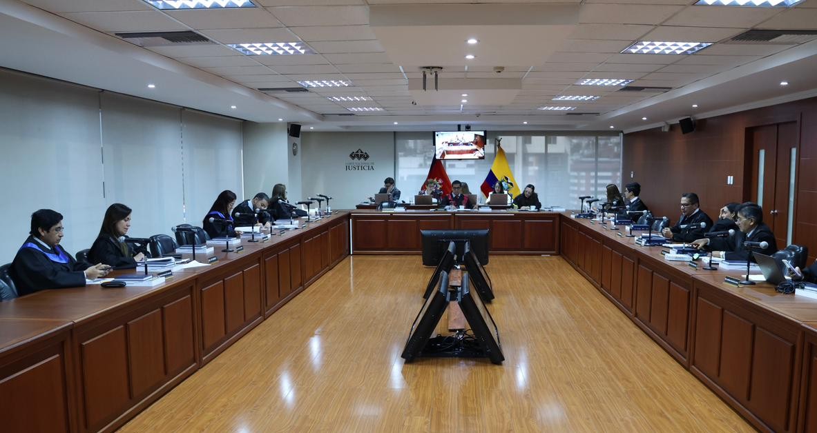 ¿Quiénes se perfilan a reemplazar a José Suing? Sesión clave hoy en la ...