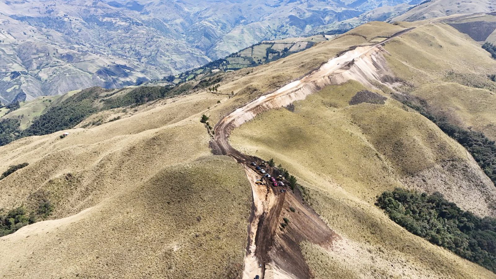 Revocatoria de medidas cautelares permite retomar trabajos viales en Angamarca