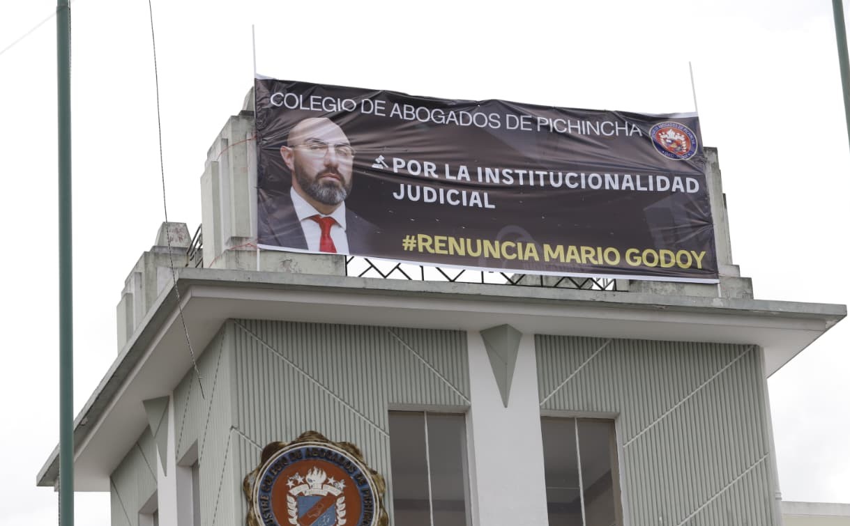 Colegio de Abogados de Pichincha "exige" la renuncia de Mario Godoy