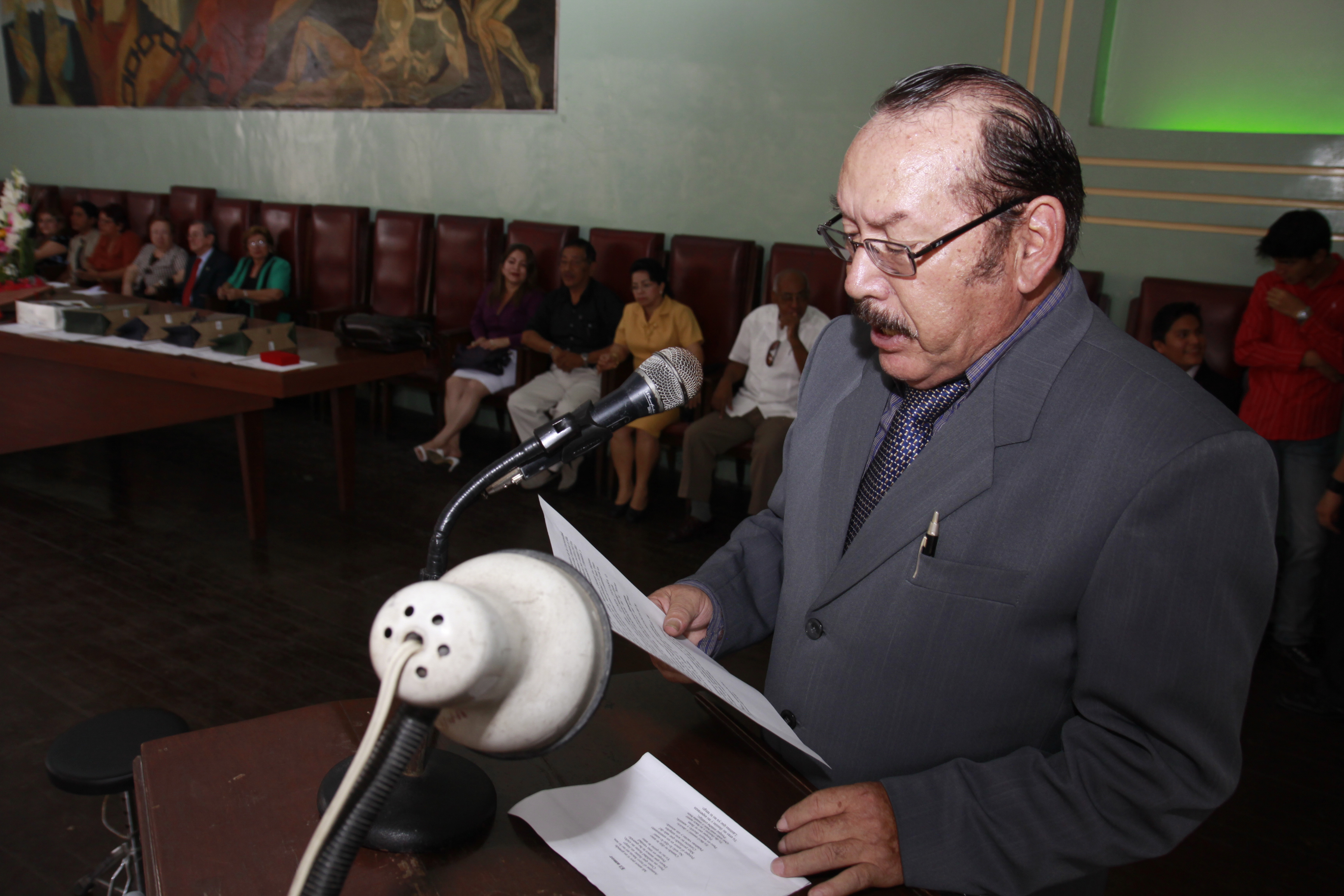 Murió Jorge Astudillo, el poeta que pensó el país desde Guayaquil